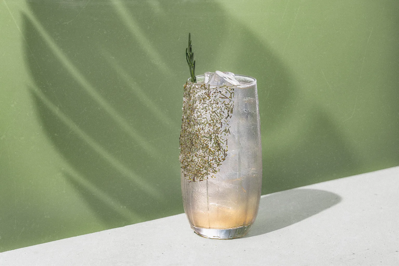 Margot Robbie approved cocktail recipes for every gin lover | New Idea