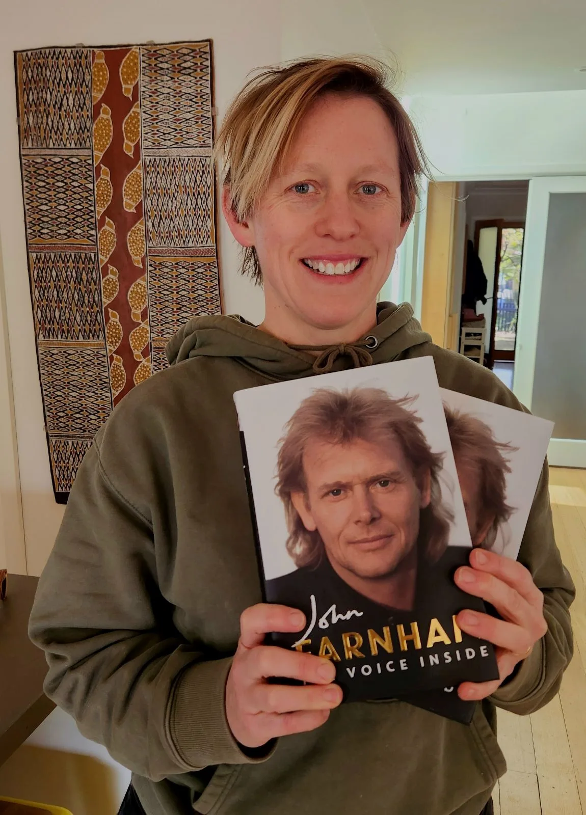 "Being Farnsy's voice is a joy!": John Farnham's memoir writer tells all | New Idea