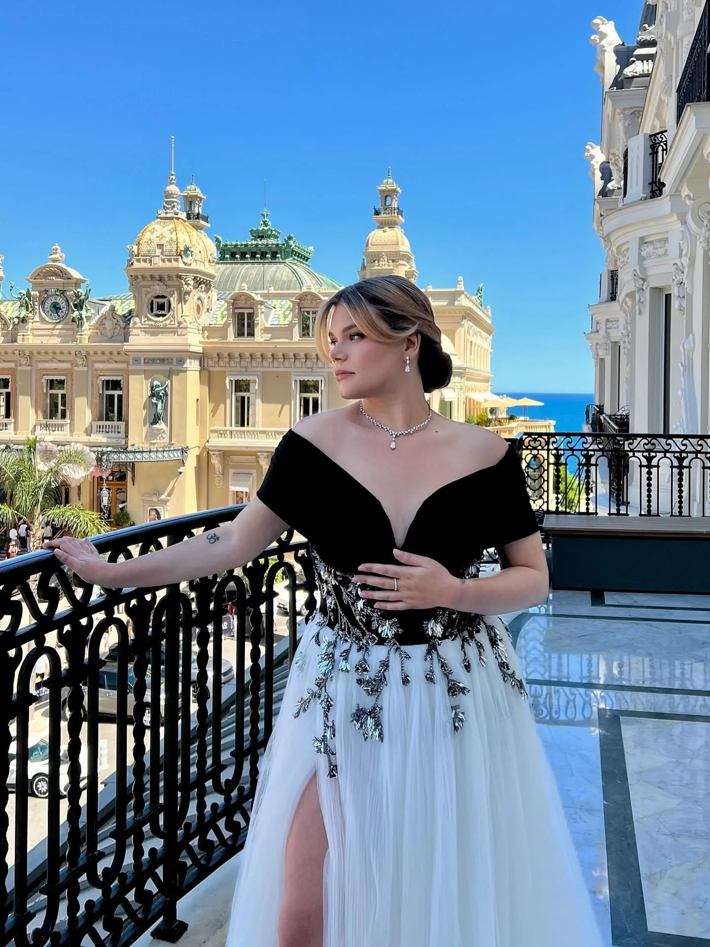 Grace Kelly's Granddaughter recreates her iconic look | New Idea