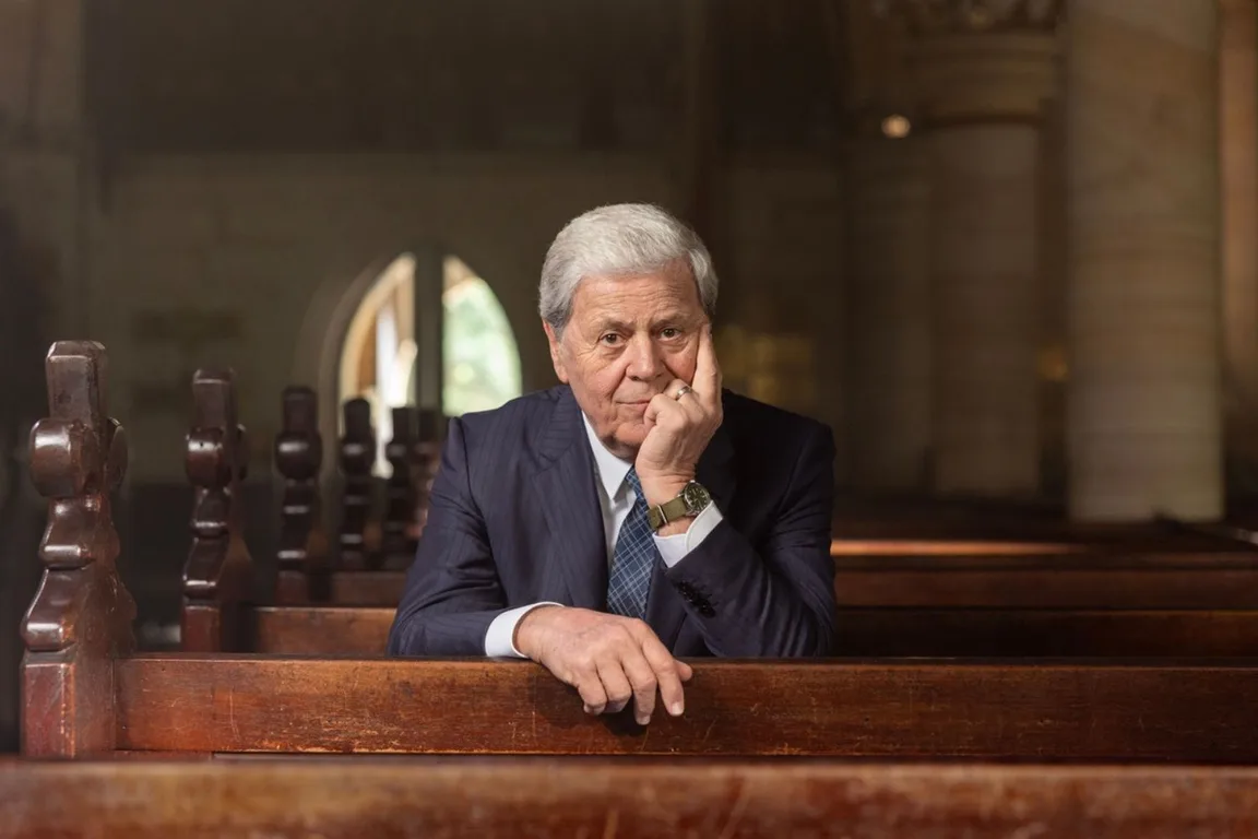 The life of Ray Martin: Family, fame and attending his own funeral ...