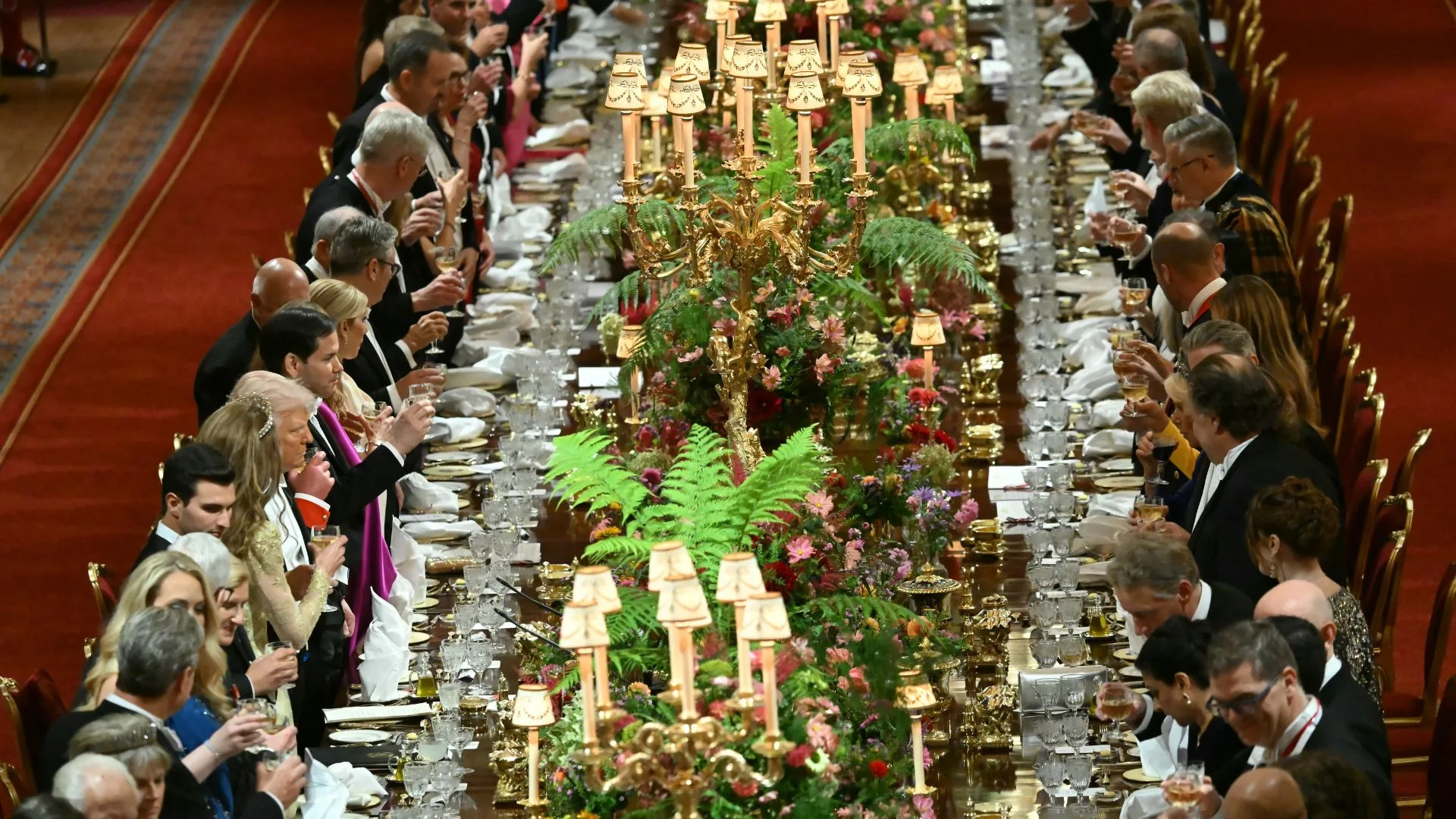 How does the British royal family prepare a State Banquet? | New Idea