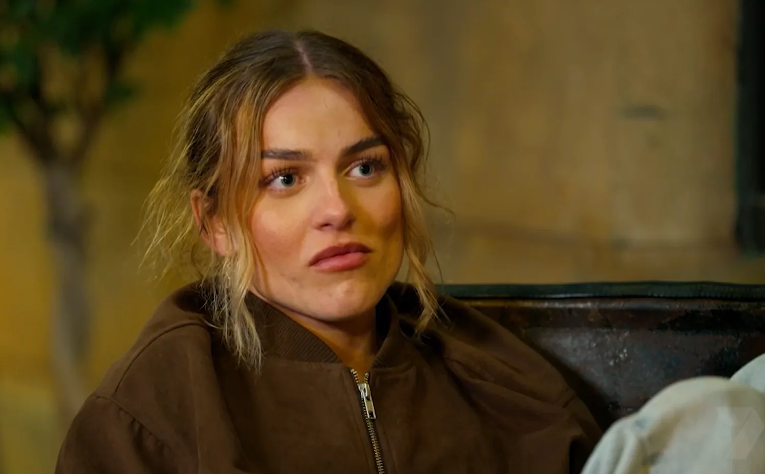 Renae's hurt over Dylan's football reaction on Farmer Wants A Wife ...