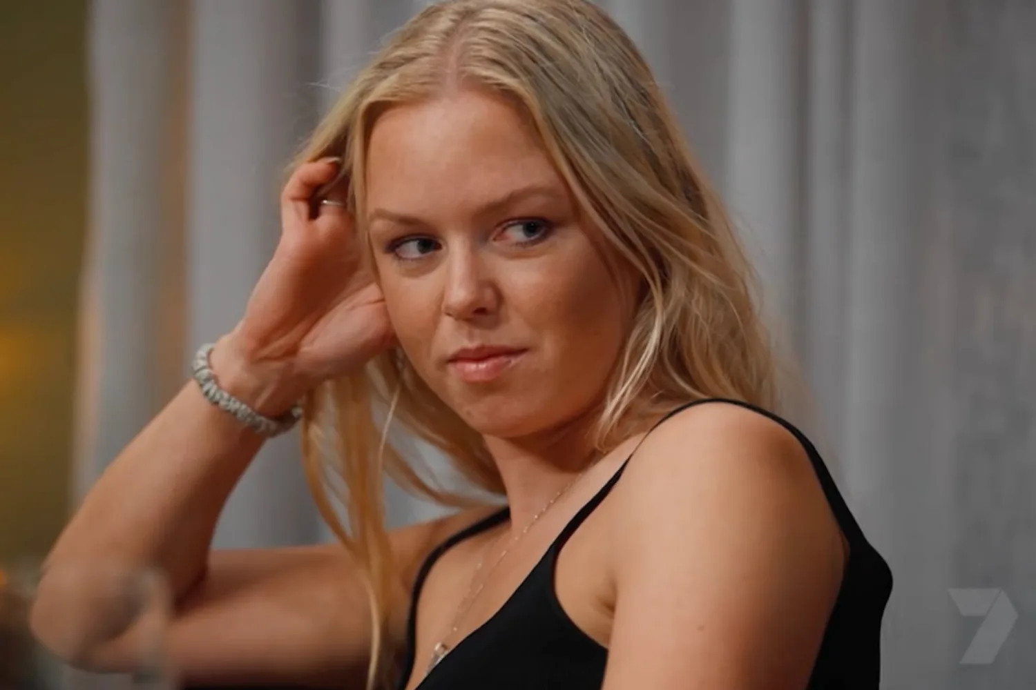 FWAW's Lily delivers brutal verdict on Dylan's "fake" romance | New Idea