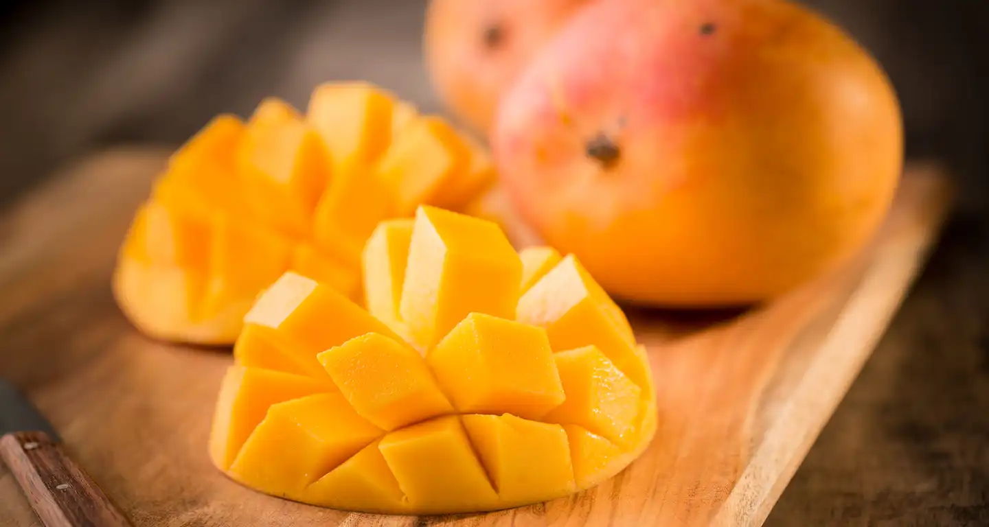 Freezing mango: how to freeze whole, cheeks & pieces of mango | New Idea