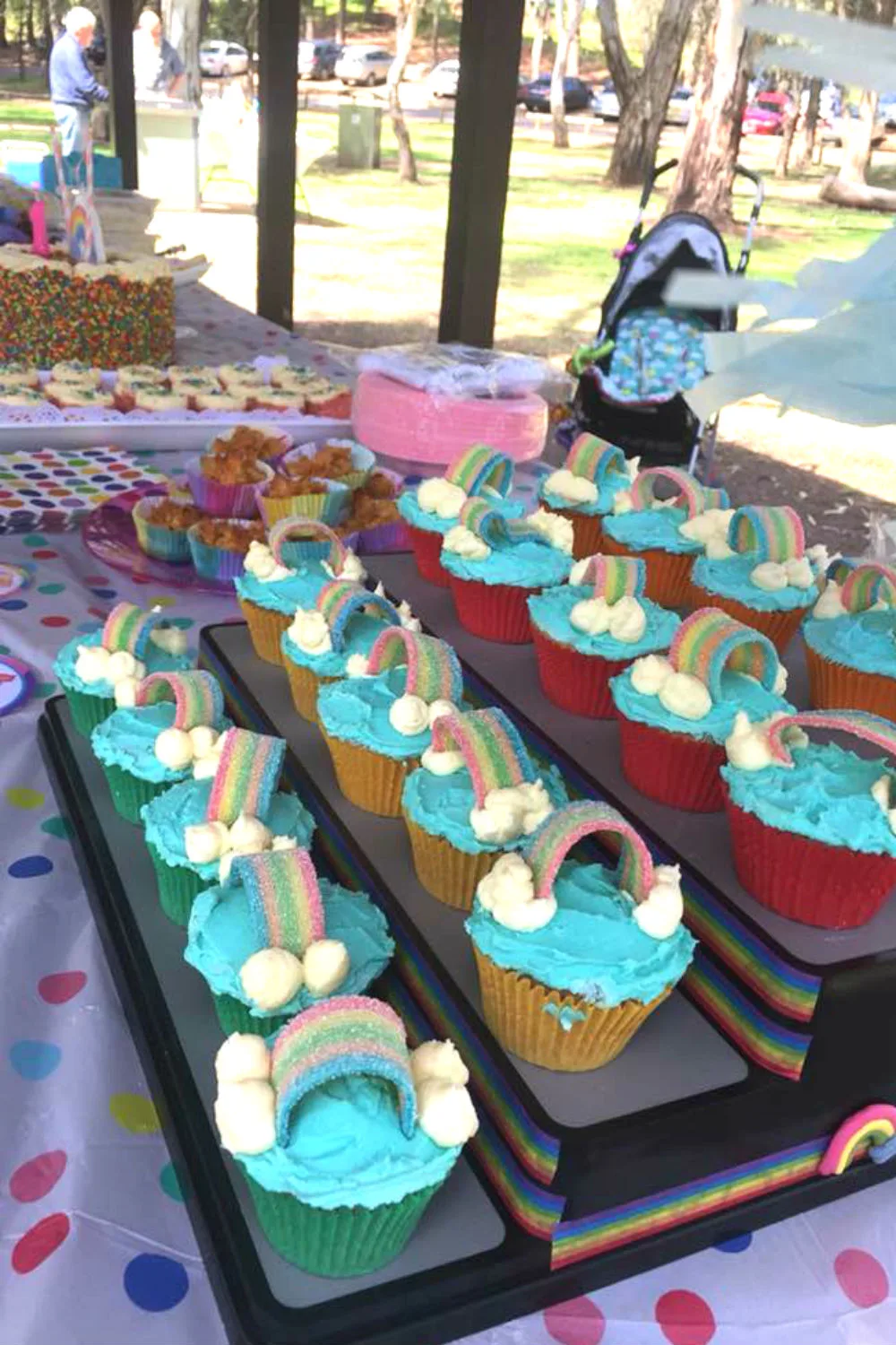 The new $5 CUPCAKE stand hack that Kmart Mums are LOVING! | New Idea