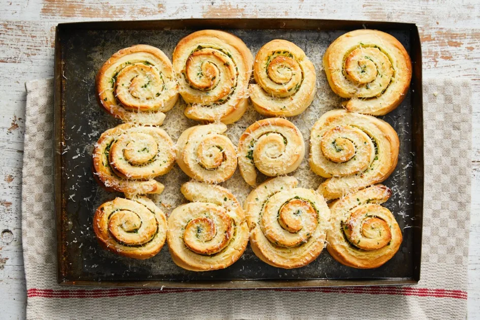Garlic Bread Scrolls Recipe | New Idea