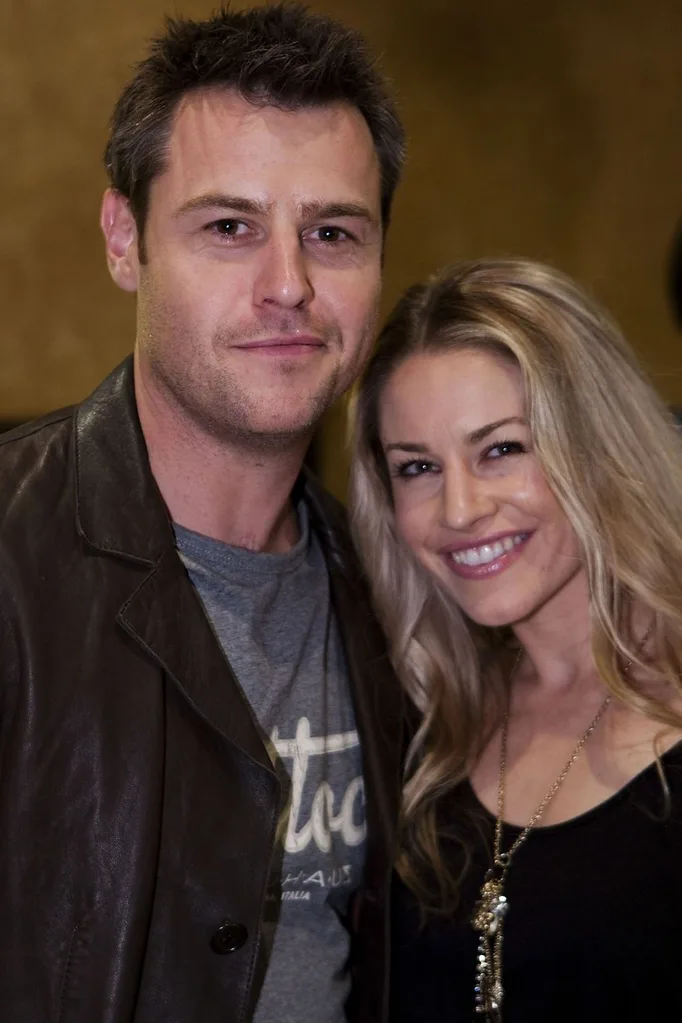 Rodger Corser and Renae Berry celebrate 14th anniversary in sweetest ...