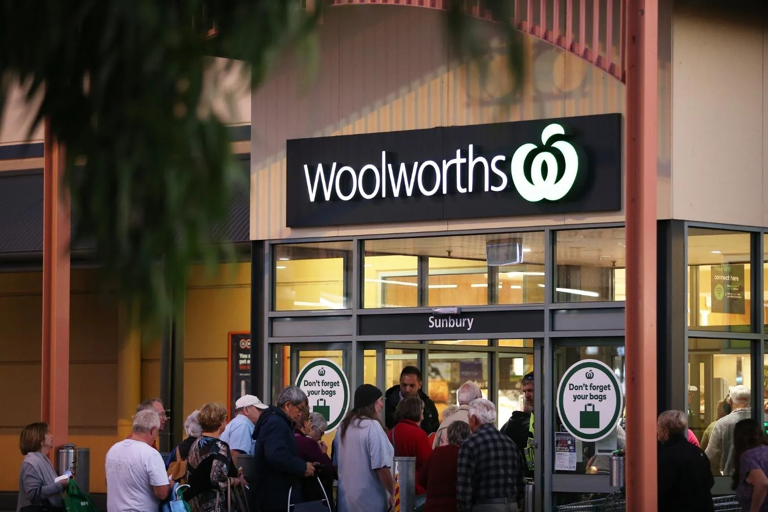 Woolworths' trading hours for Christmas and Boxing Day 2025 | New Idea