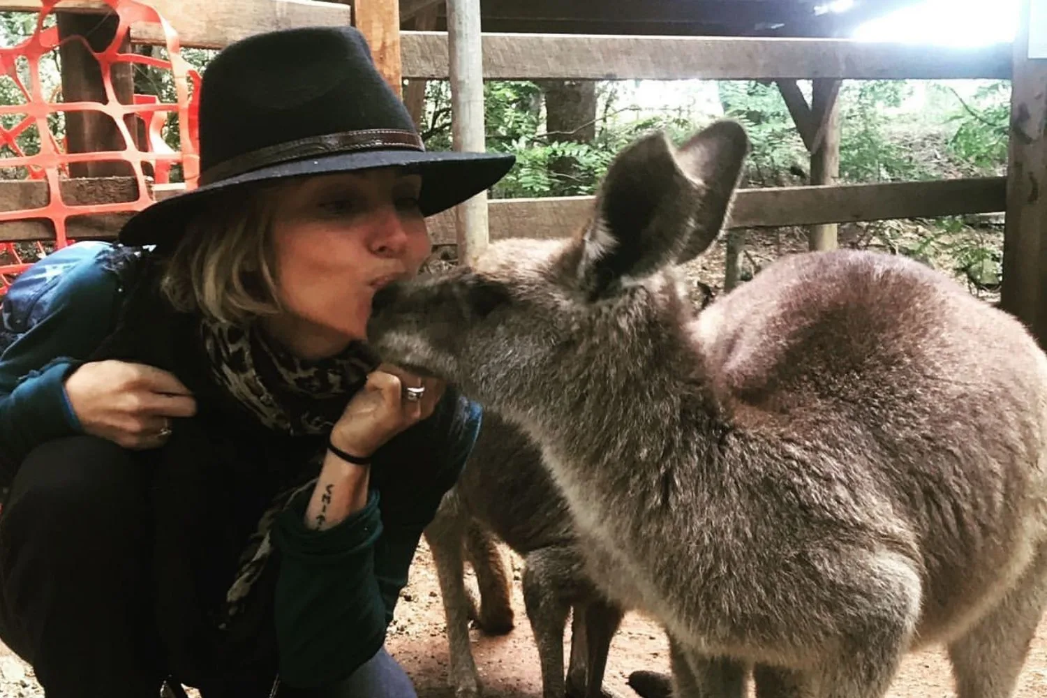 Chris Hemsworth's cheeky Valentine's Day tribute to wife Elsa Pataky ...