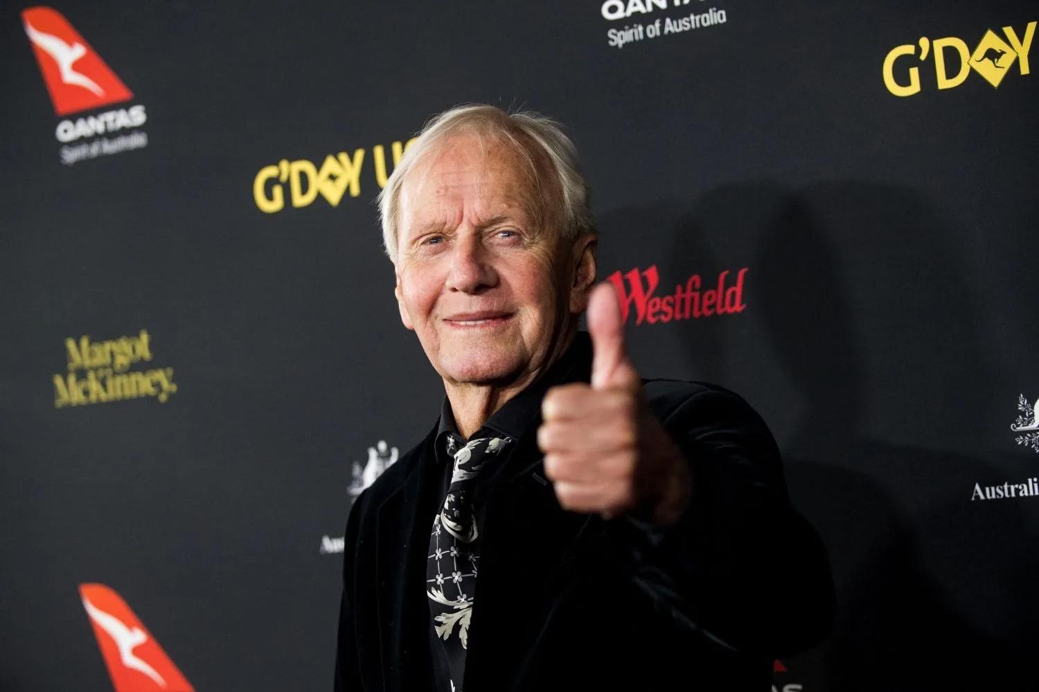 Paul Hogan spotted in good health leaving Sydney | New Idea