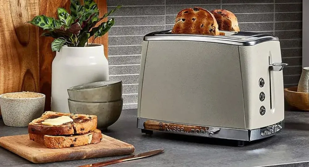 The 9 Best Toasters To Level Up Your Kitchen Counter With | New Idea