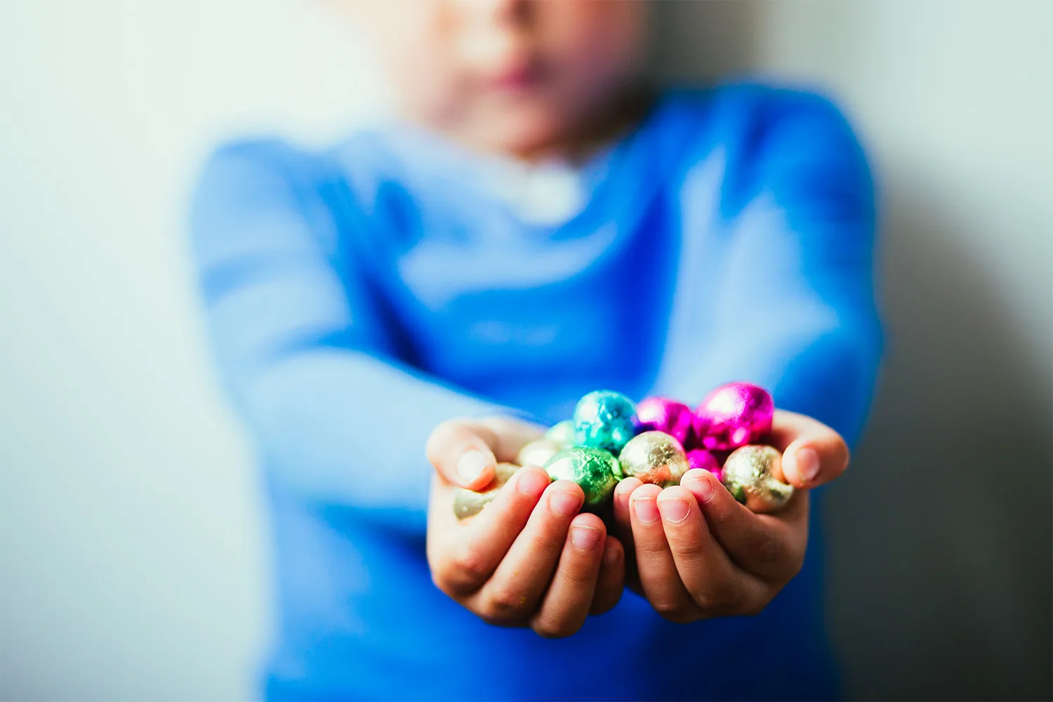 Paramedic warns parents that Easter eggs are a choking hazard for young ...