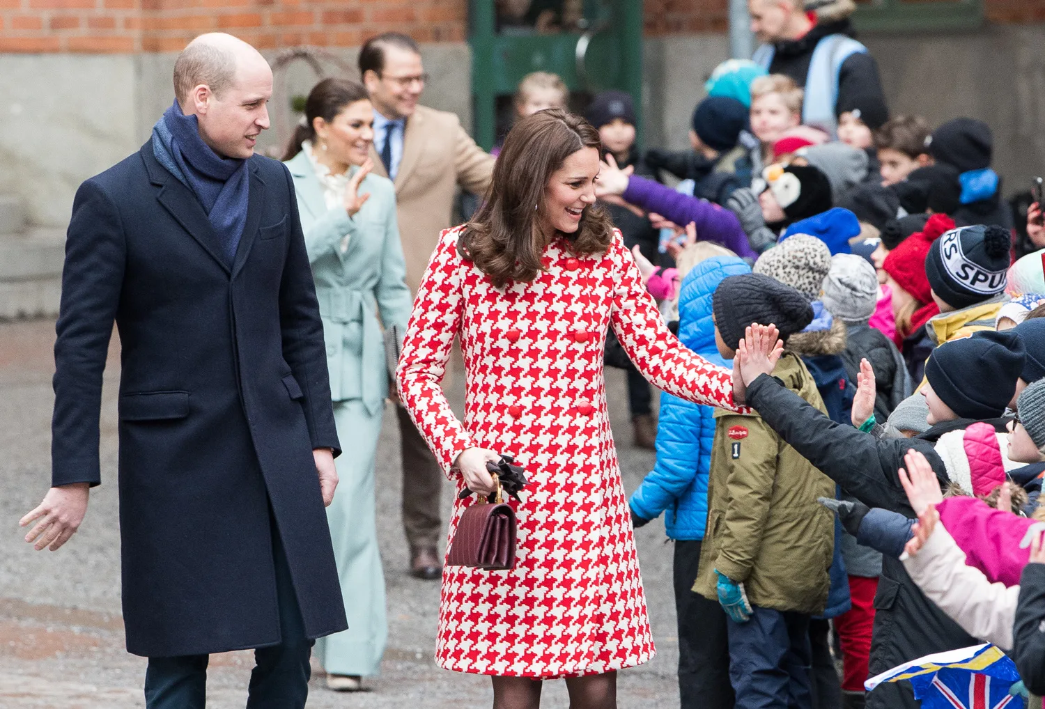 Kate Middleton wears matching houndstooth coat to Princess Diana | New Idea