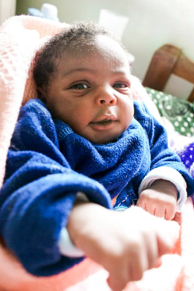 Woman gives baby second chance at life after being handed to her in a ...