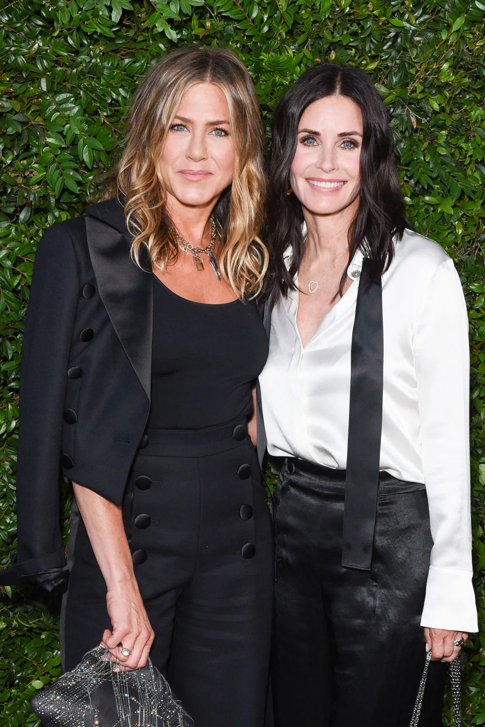 Jennifer Aniston and Courtney Cox enjoy girls night out | New Idea