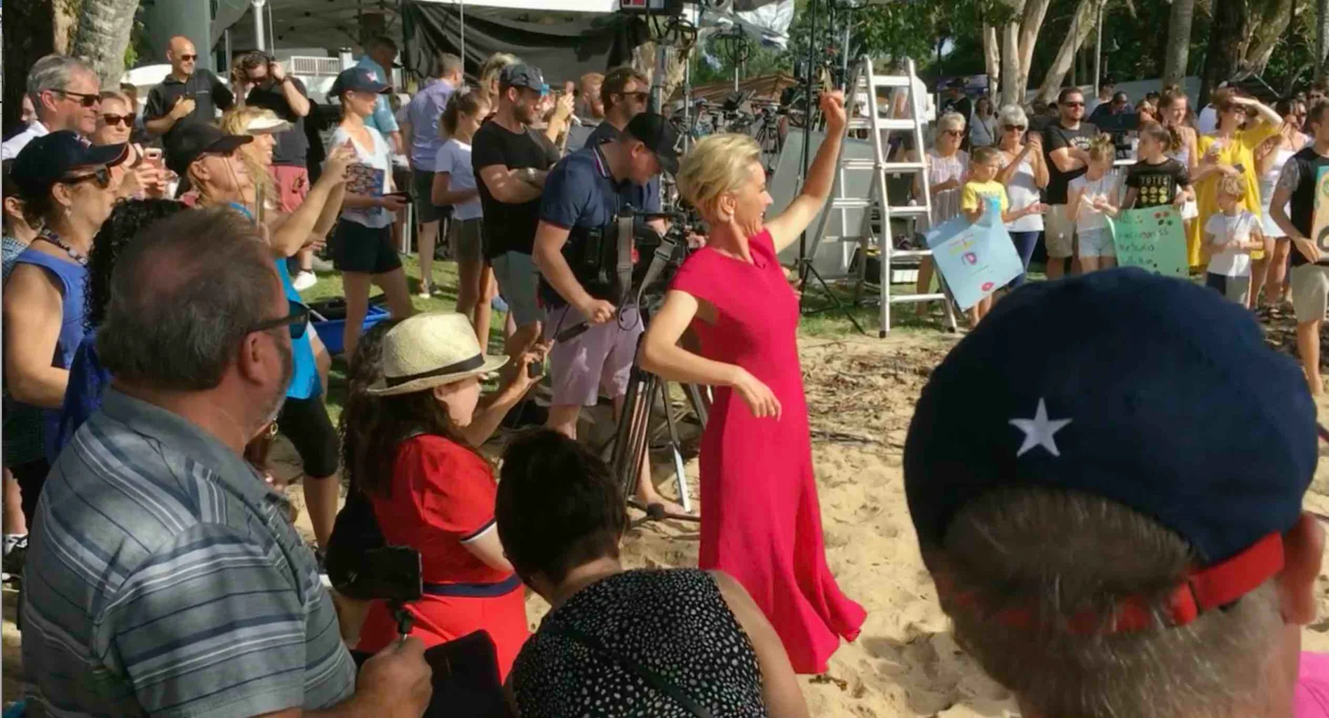 WATCH: Deb Knight busts out some 'mum dance' moves in FNQ | New Idea