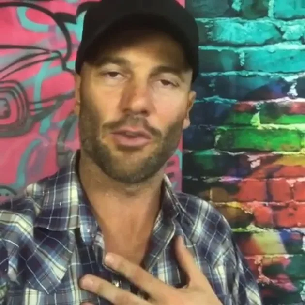 MAFS' Mike Gunner "freestyles" life advice for fans | New Idea