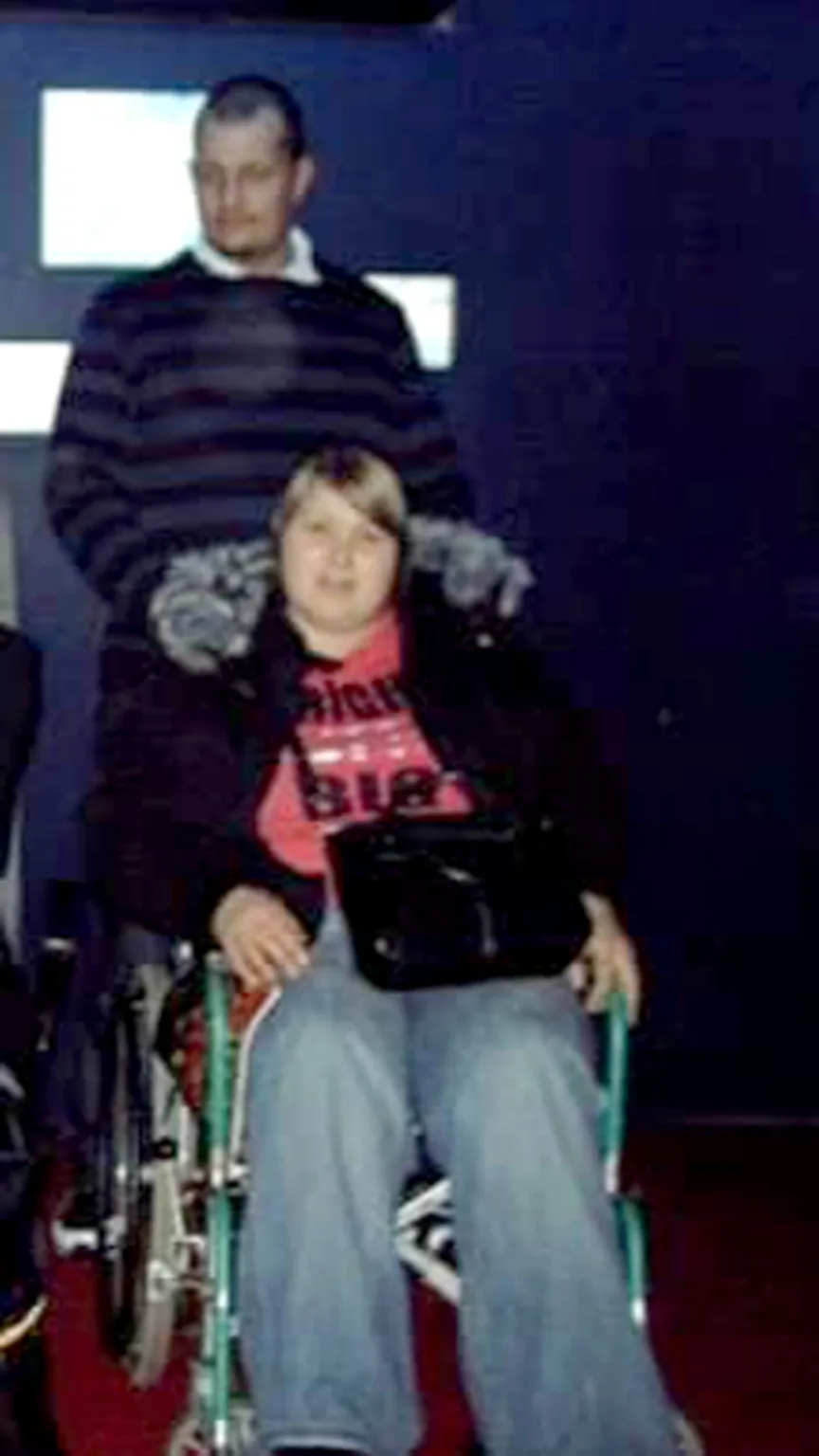 Obese woman left wheelchair bound can now walk after dropping 30 kilos ...