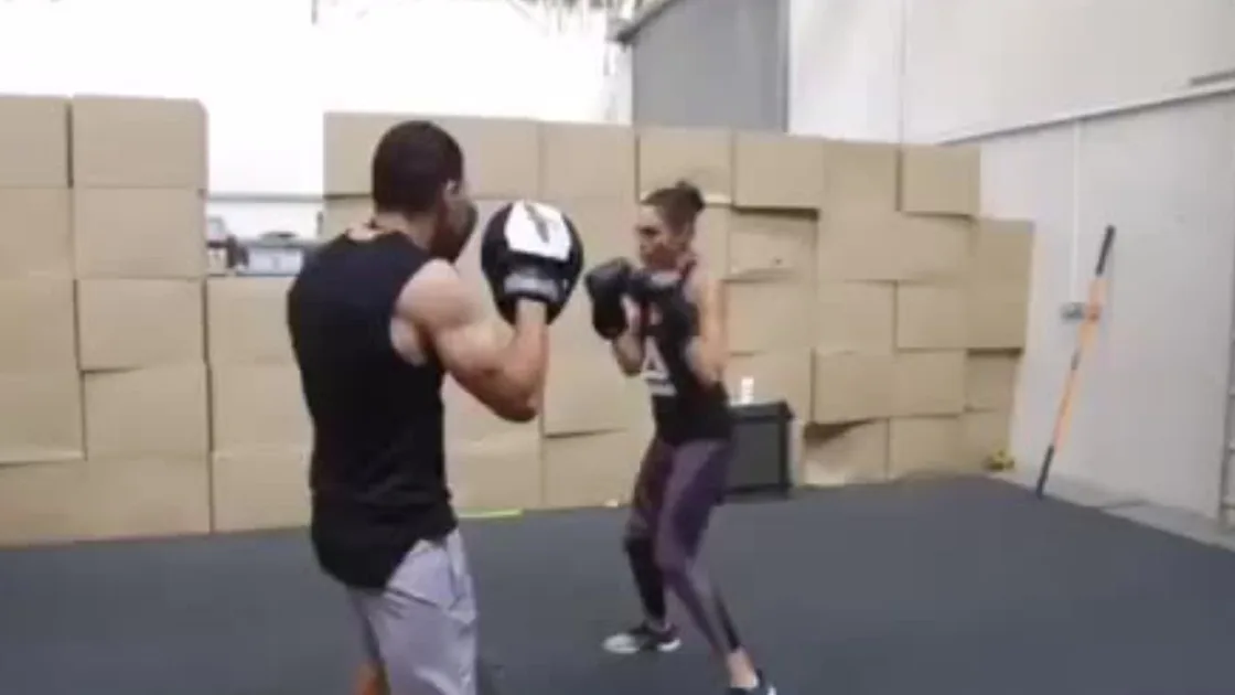 Gal Gadot Shows Off Boxing Skills in Preparation for 'Wonder Woman 1984 ...