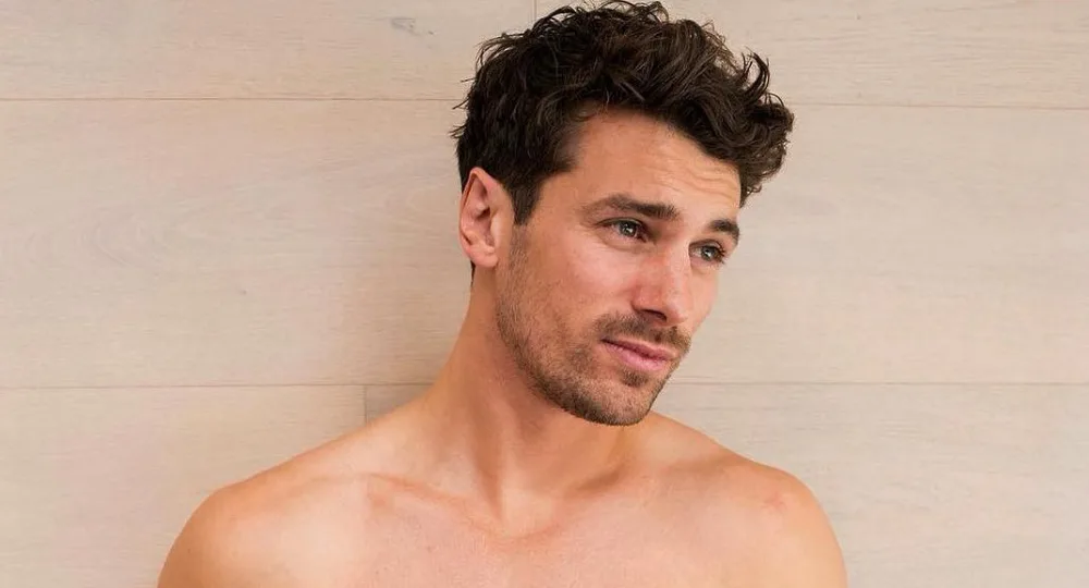 Matty J gets naked on The All New Monty | New Idea