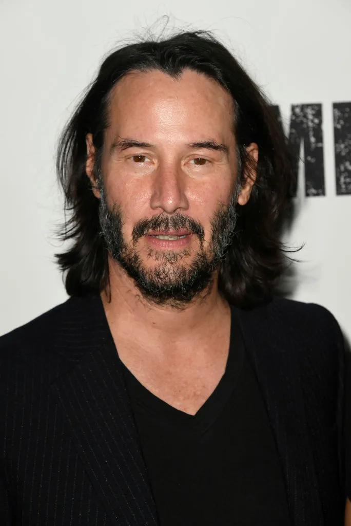 Left-Handed Celebrities - 10 Most Famous Left Handers | New Idea