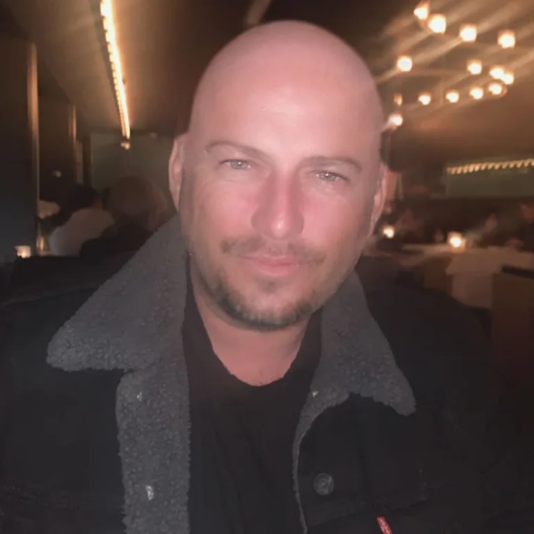 Karl Stefanovic debuts shaved head | New Idea