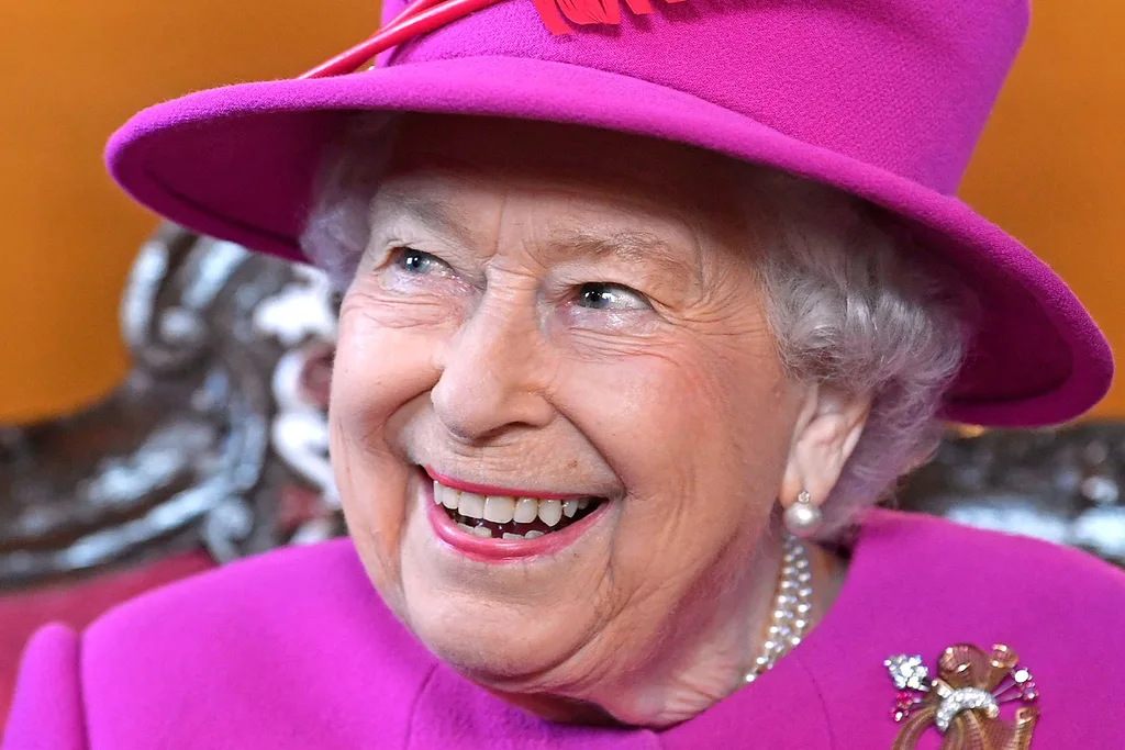 REAL reason why Queen Elizabeth always wears bright colours! | New Idea