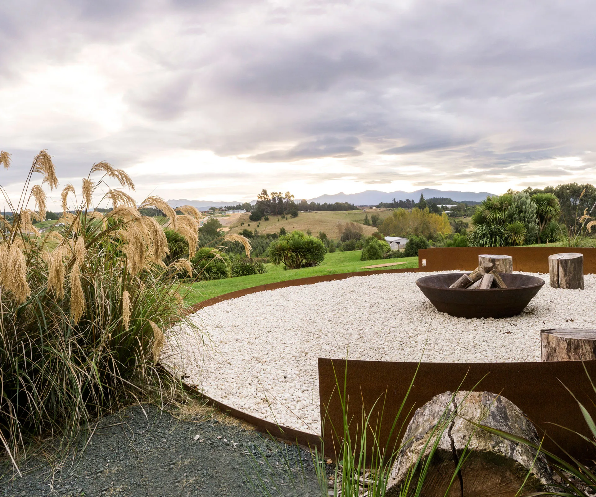 6 garden makeovers that will give you major landscaping inspiration