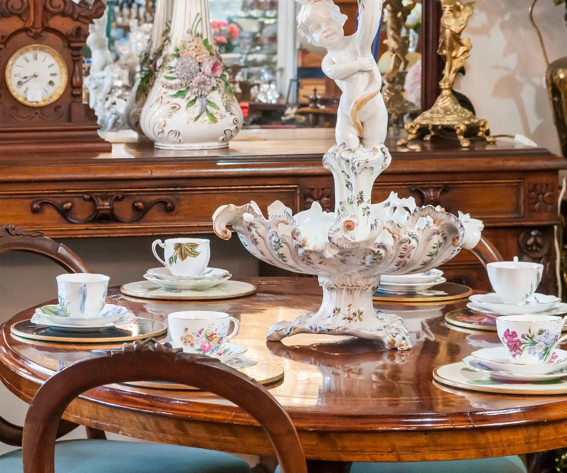 How to build an antique collection according to expert Yvonne Sanders