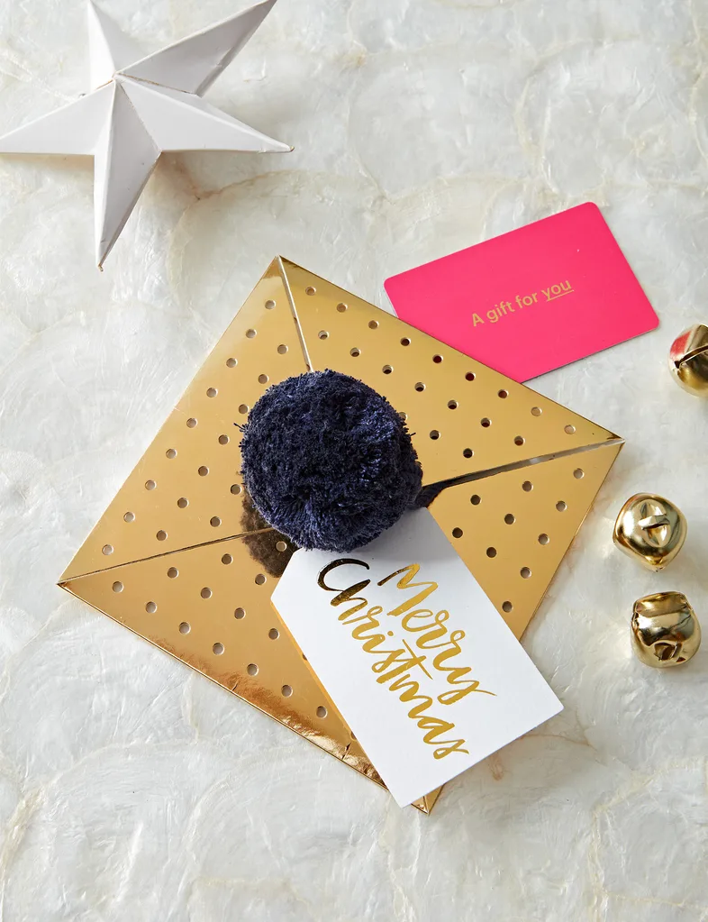 How to gift wrap a voucher or gift card in a beautiful way