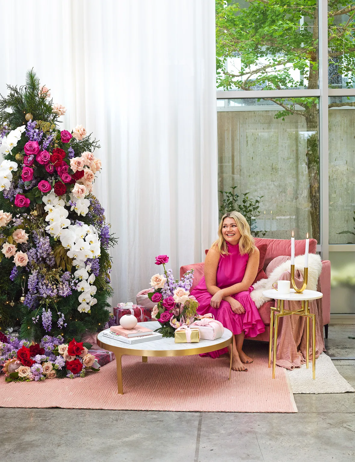Here's how to create a stunning floral Christmas tree