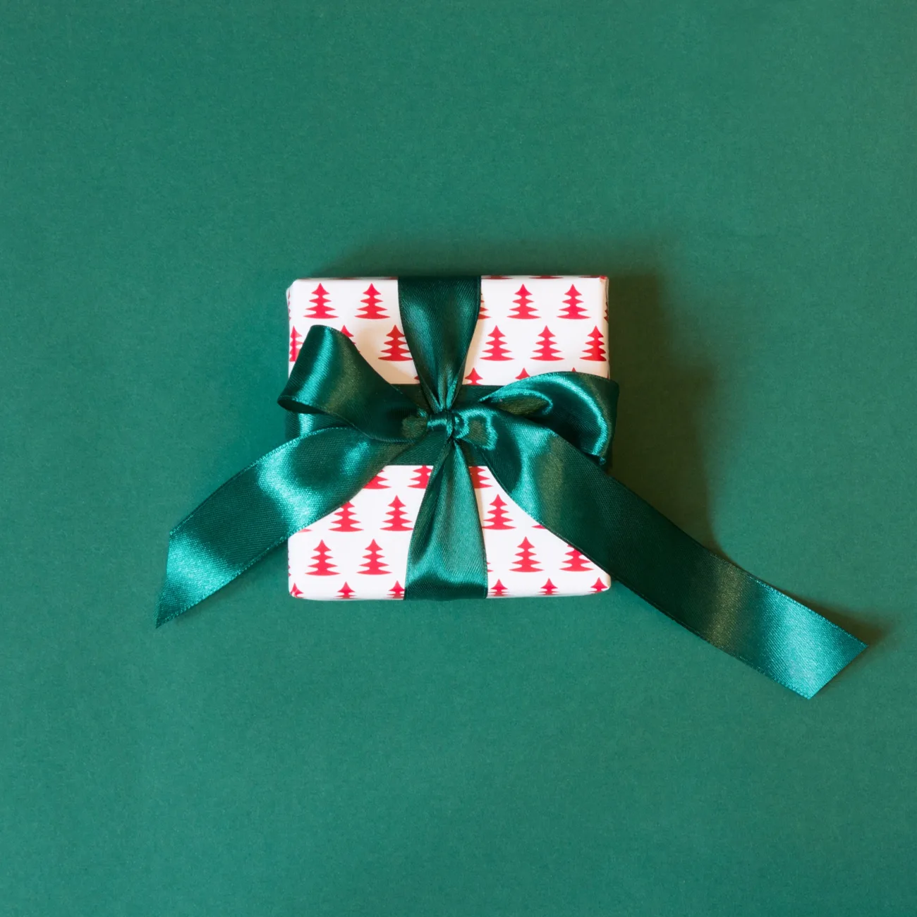 How to gift wrap a voucher or gift card in a beautiful way