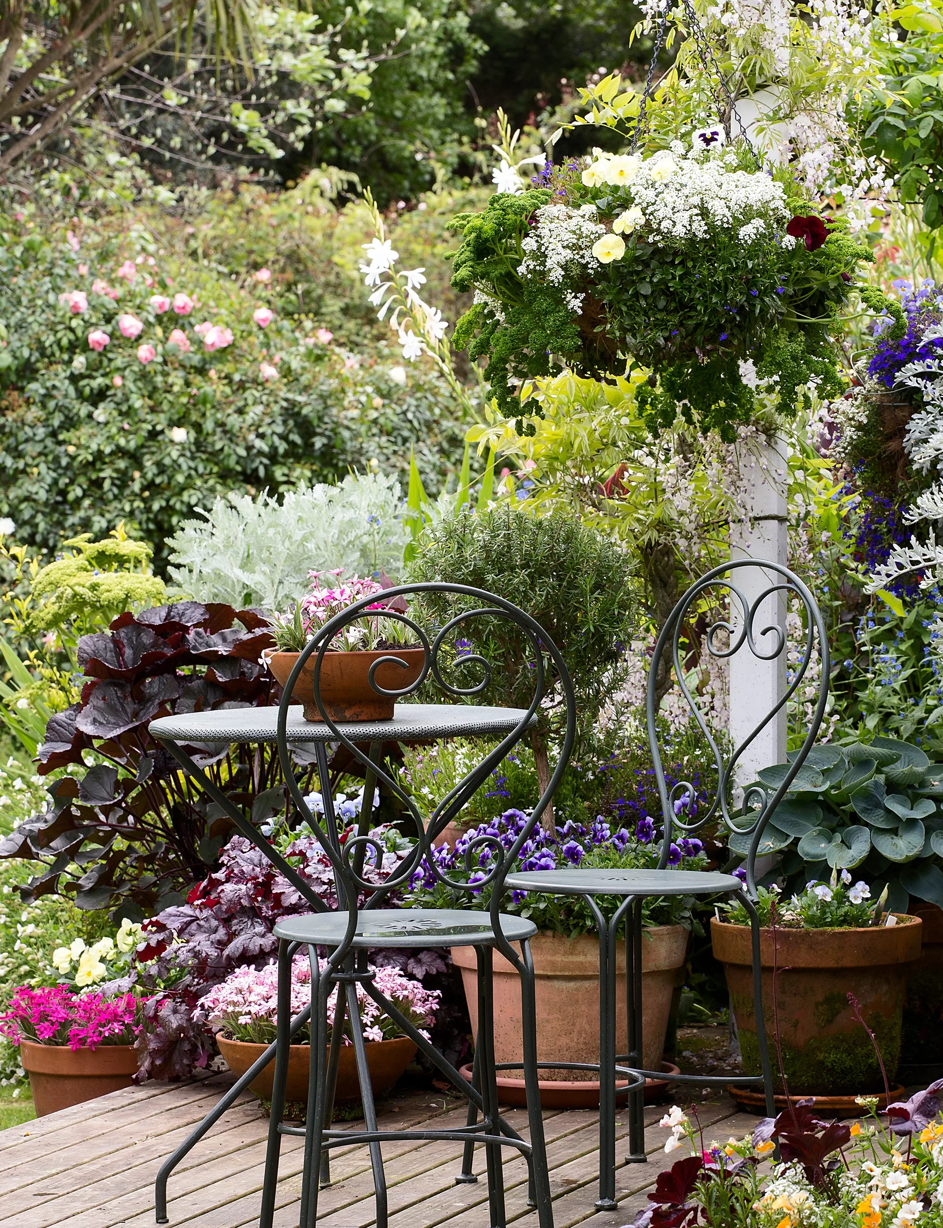 Inside a lush Taranaki garden that brings the whole family together