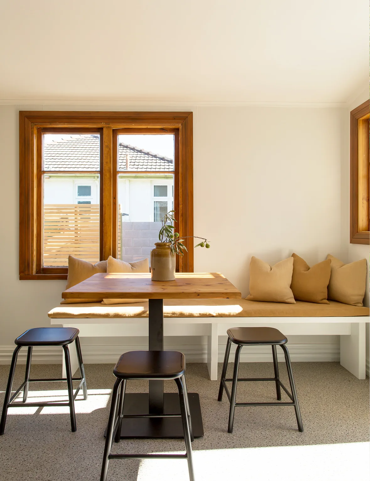 21 built-in bench seats that will inspire you to build your own