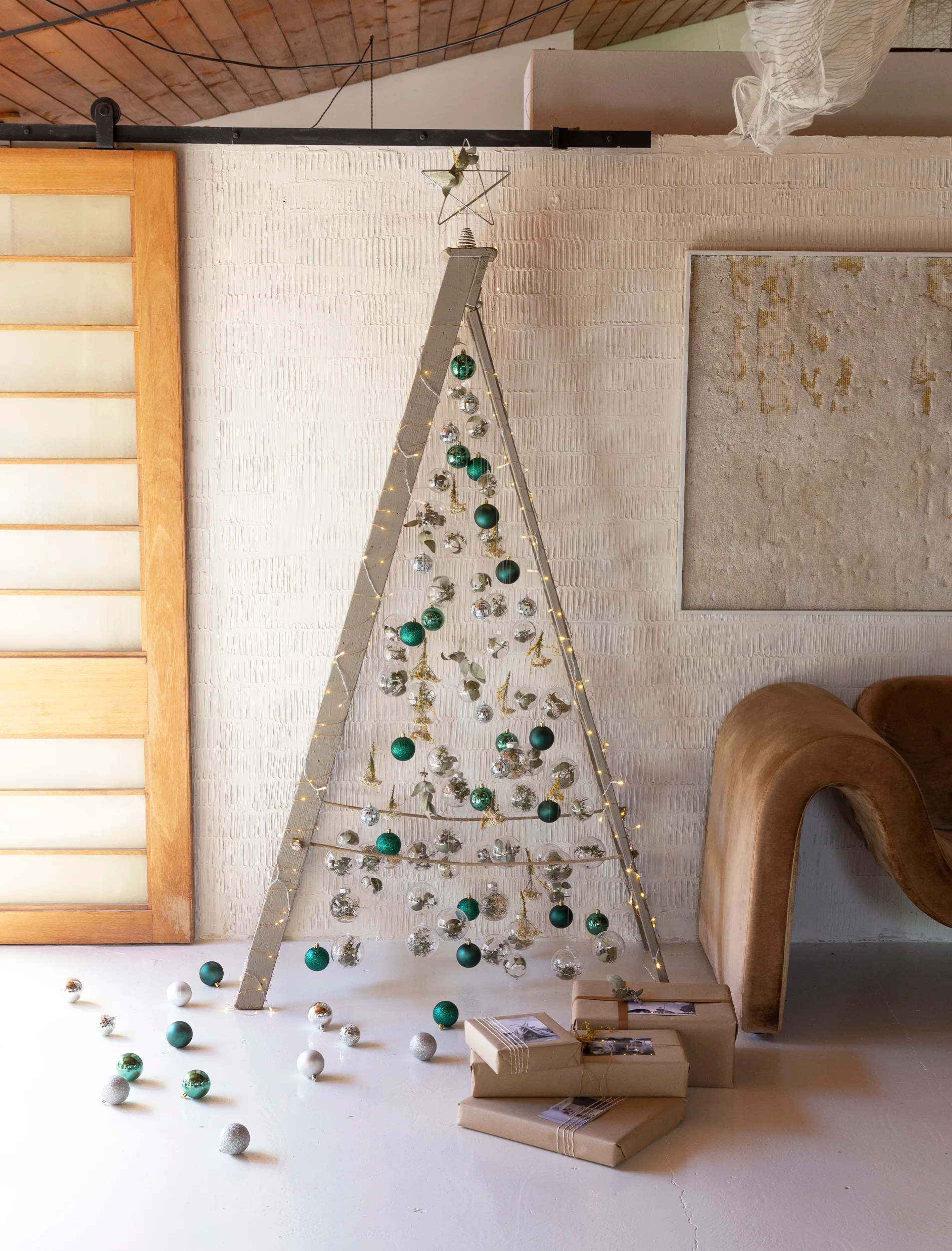 How to create a magical ladder Christmas tree from items in your home