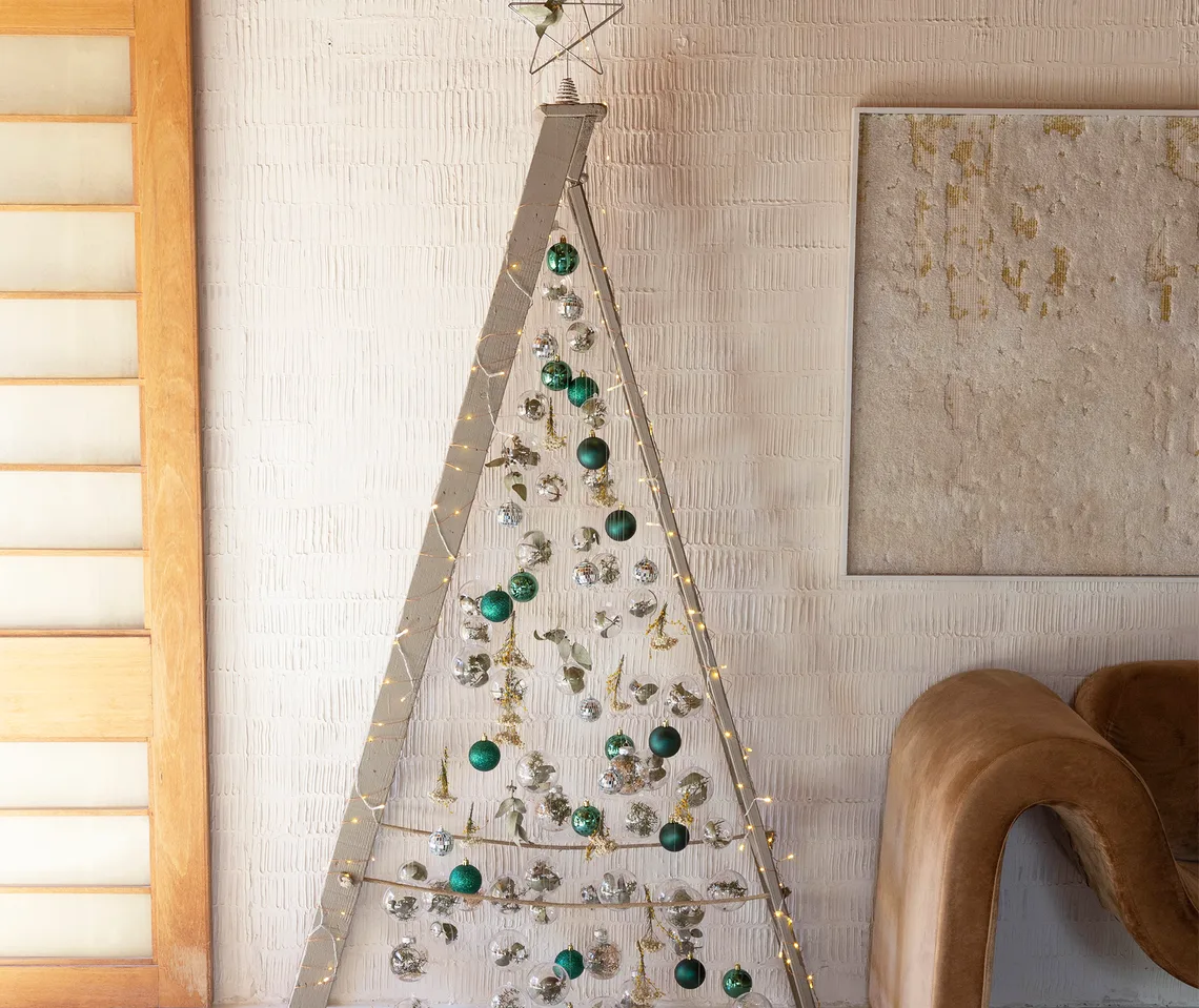 How to create a magical ladder Christmas tree from items in your home