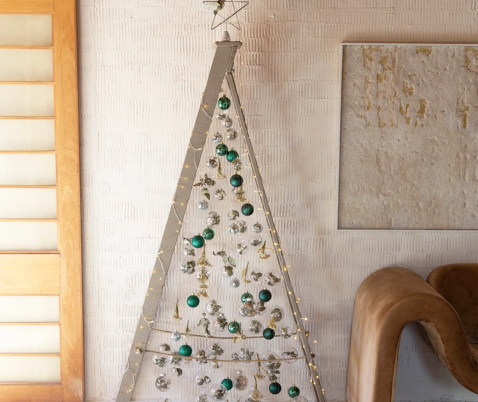 How to create a magical ladder Christmas tree from items in your home