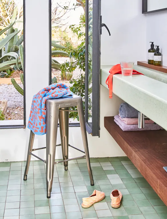 Everything you need to know about design classic, the Tolix H stool