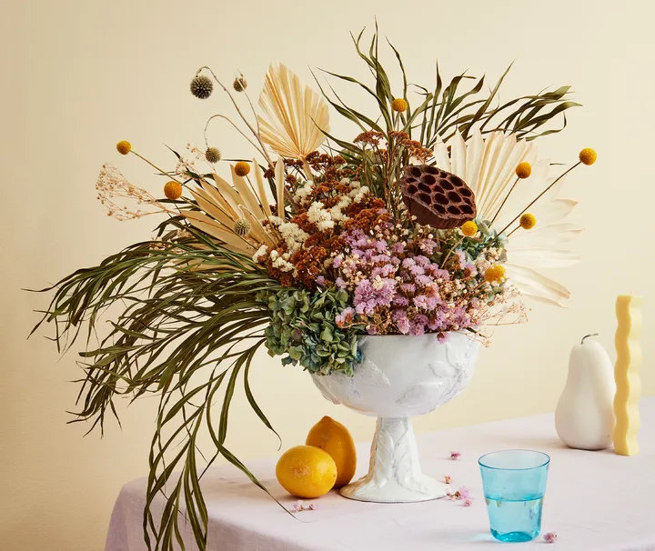 How to create a stunning dried flower arrangement at home