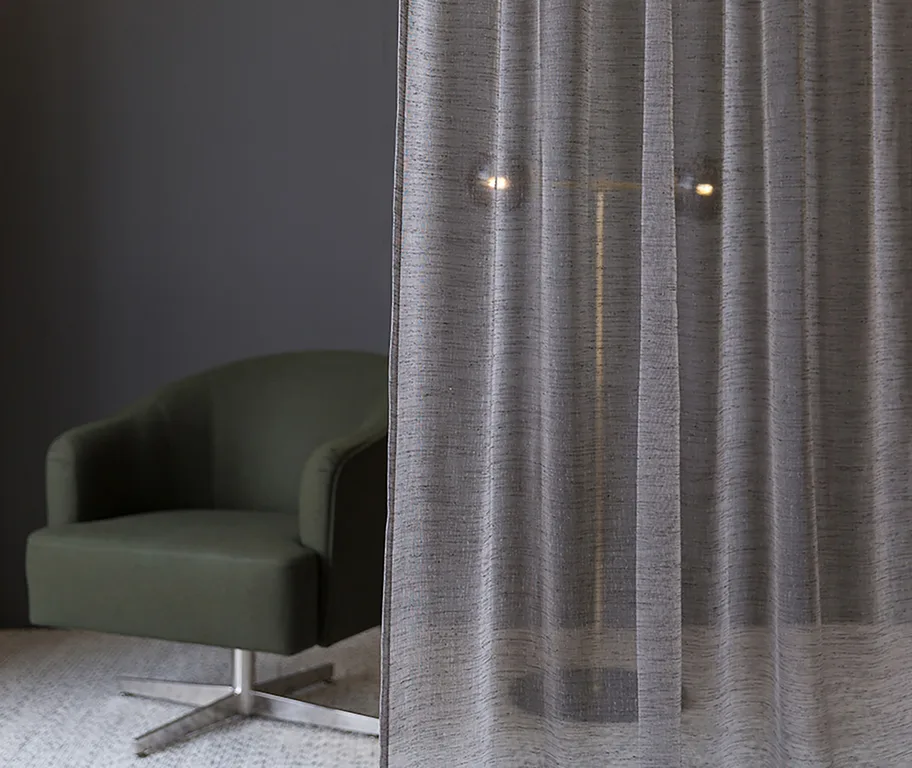 6 things to think about when choosing window furnishings for your home