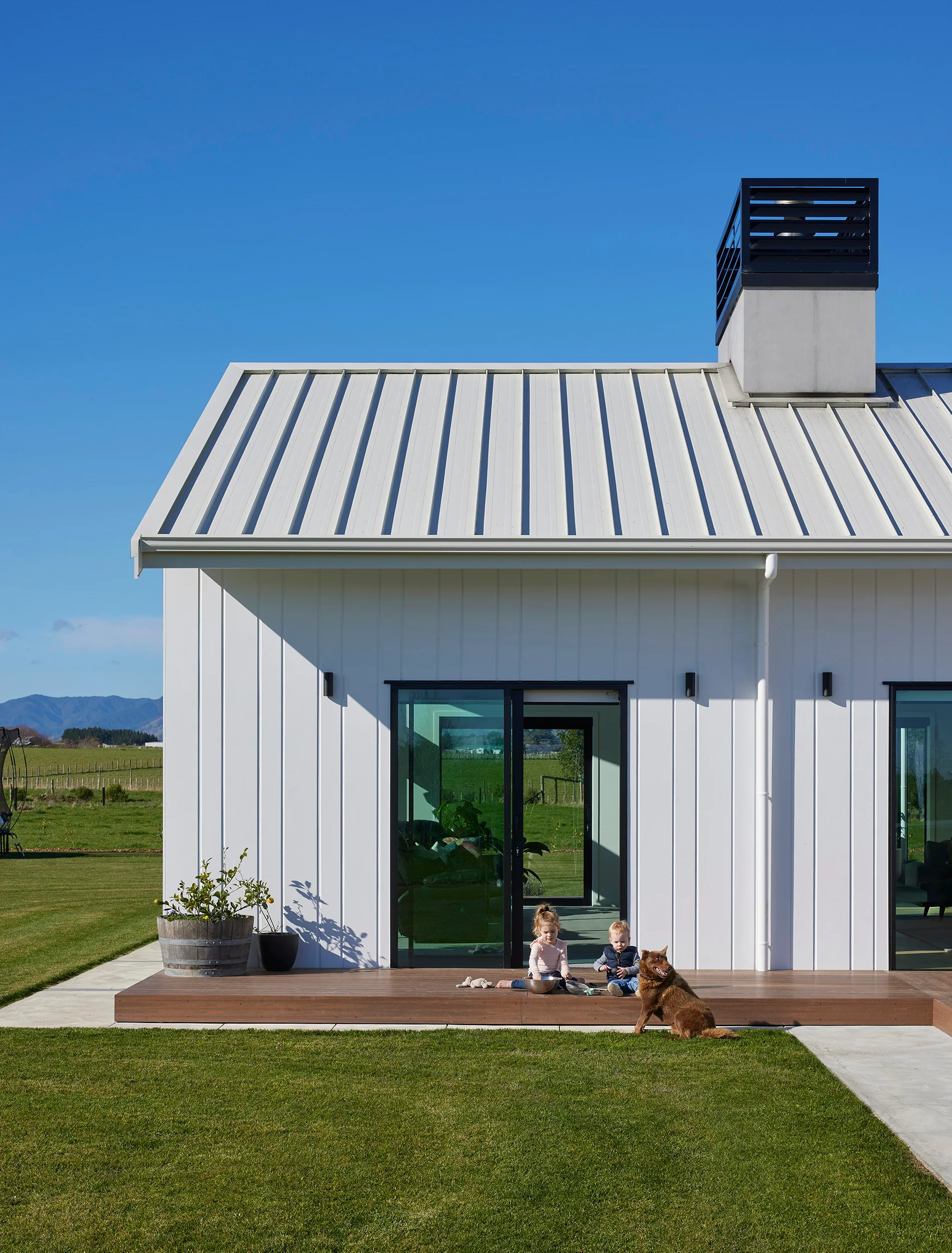 How this striking weatherboard home achieved its modern barn look