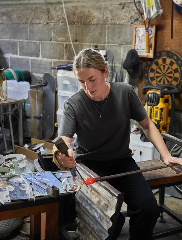 How glass artist Kate Mitchell creates her famous speckled tumblers