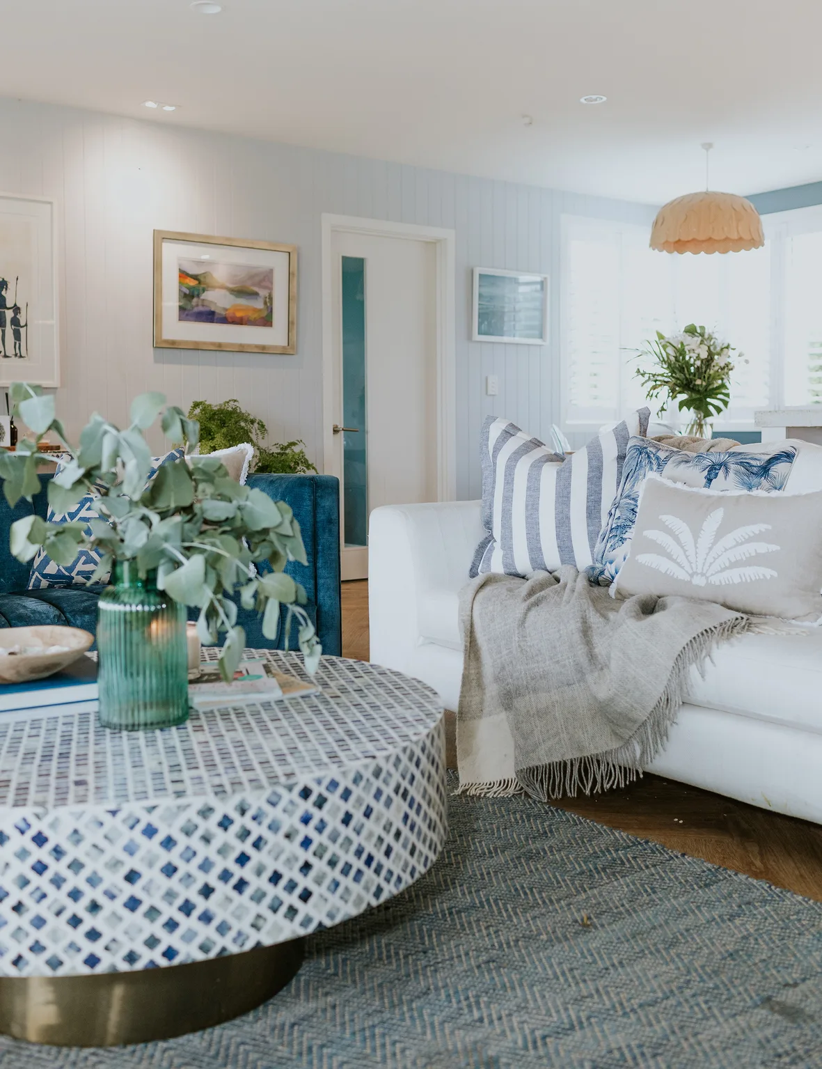 See how a coastal chic look and feel was created in this Oamaru home ...