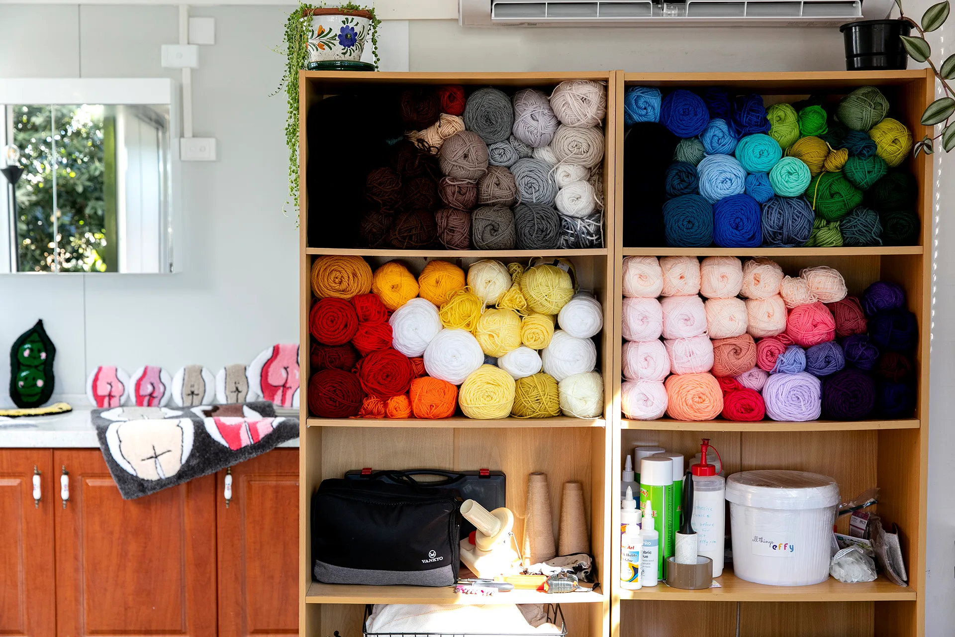 How artist Emma Crawley creates her charmingly cheeky tufted rugs ...