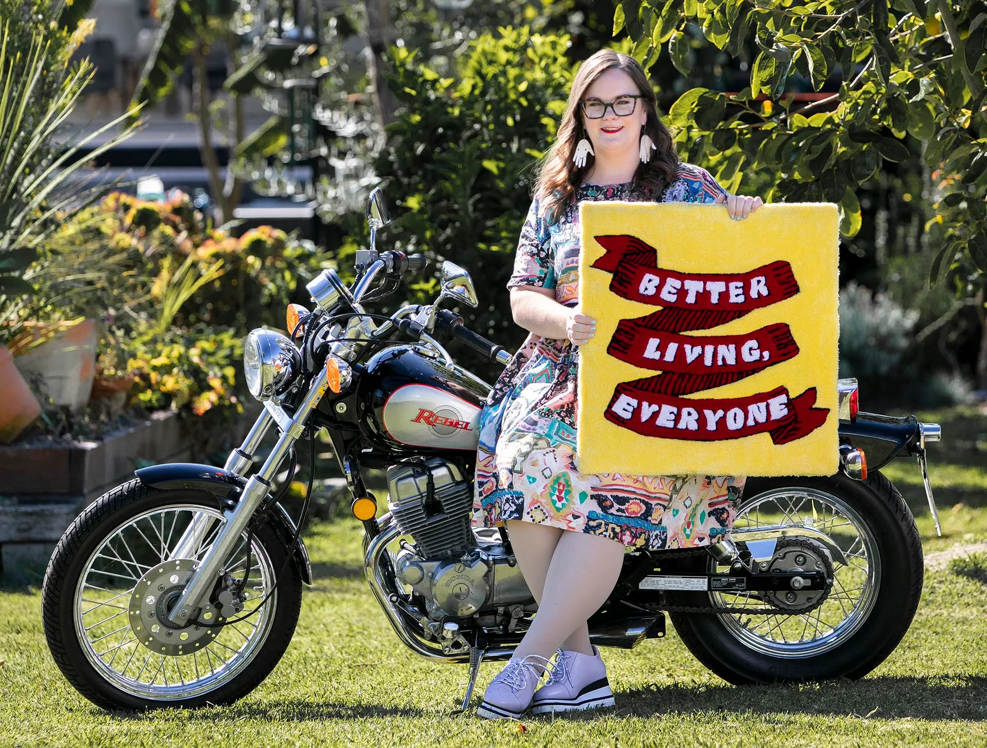 How artist Emma Crawley creates her charmingly cheeky tufted rugs ...