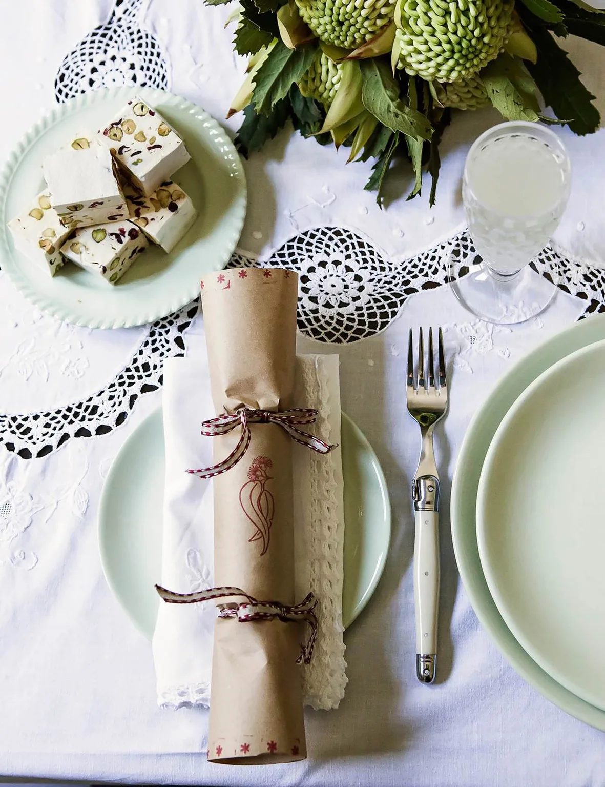 DIY Christmas bon bons to make this festive season - Your Home and ...