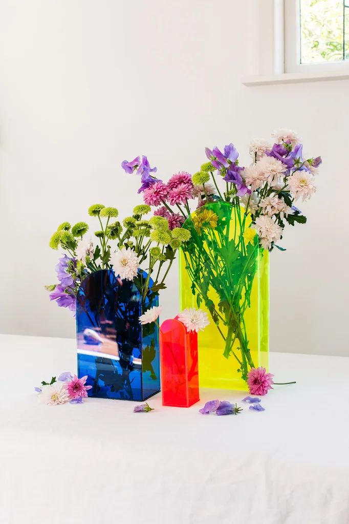 How to a make colourful Perspex vase