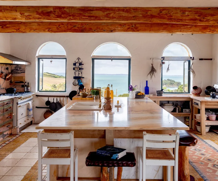 Tour the Waiheke Island house and studio of Claude and Gabriella Lewenz