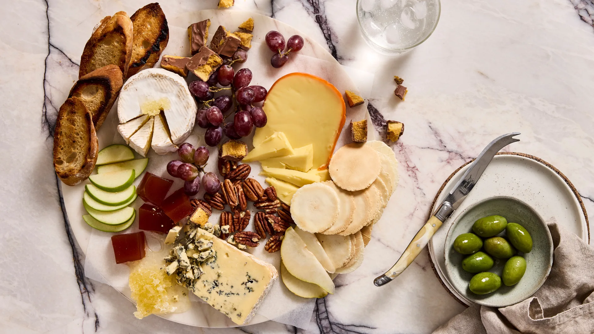 Expert tips on creating a perfectly balanced cheeseboard