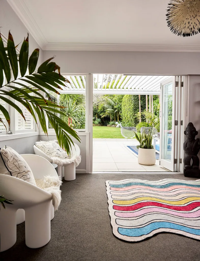 This Art Deco style Auckland home radiates colour and passion